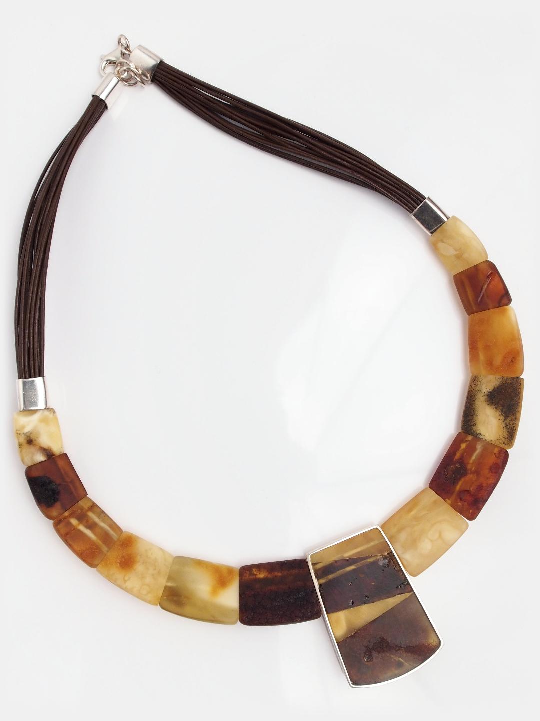 Chihlimbar: semnificații și proprietăți ale pietrei soarelui - Metaphora